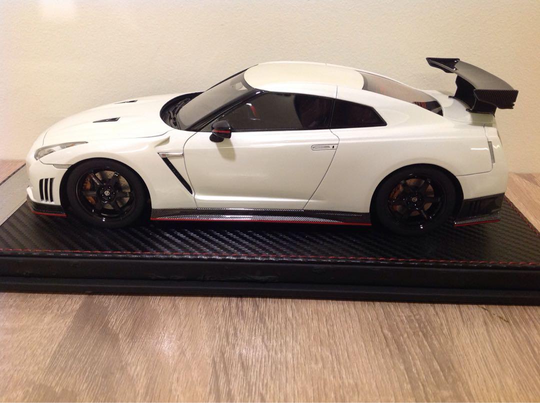 1/18 Avanstyle Lexus LFA (White) & Nissan R35 GT-R Nismo (Pearl White ...