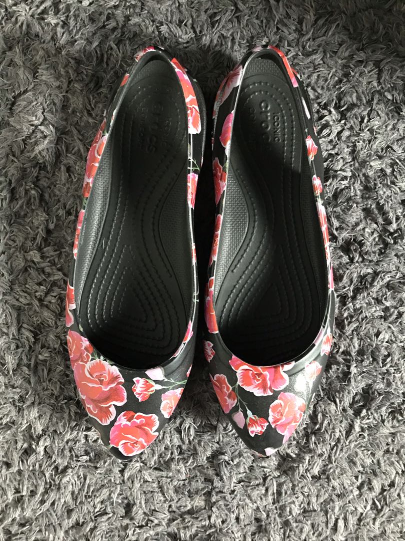 Authentic Crocs sling back shoes, Women's Fashion, Footwear, Flats ...