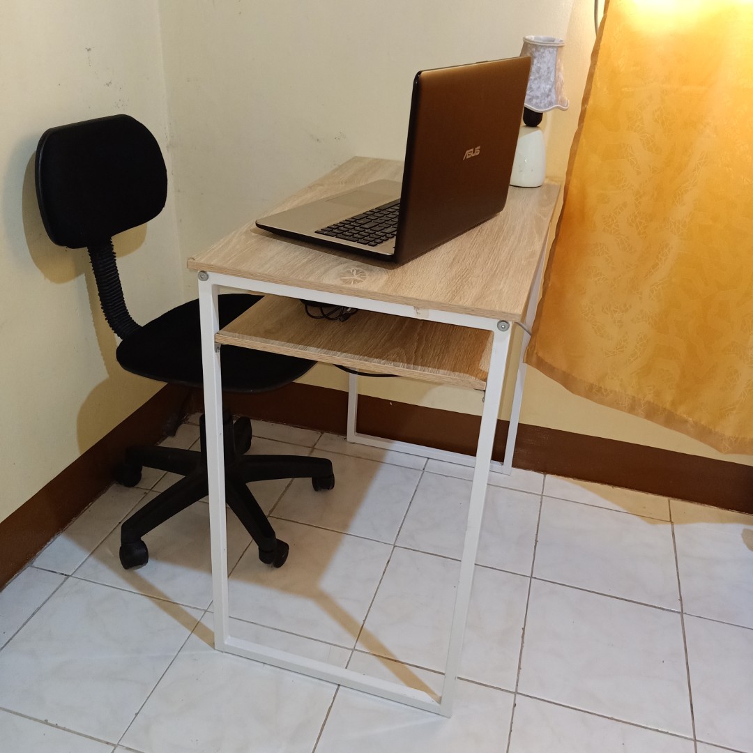 Minimalist Computer / Study Table, Furniture & Home Living, Furniture ...