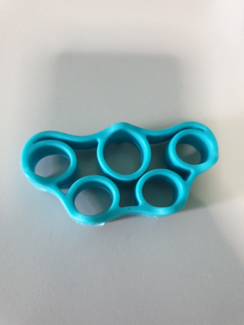 Finger Extension Resistance Band, Sports Equipment, Exercise & Fitness ...