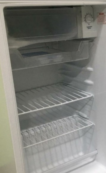 LG Bar Fridge 90L, TV & Home Appliances, Kitchen Appliances ...