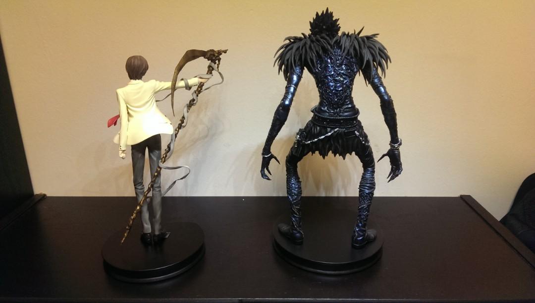 DEATH NOTE: Limited edition cold cast resin Light Yagami & Ryuk, Toys ...