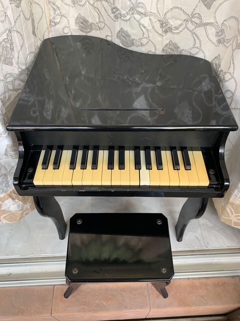 Mini grand piano, Music & Media, Music Instruments on Carousell
