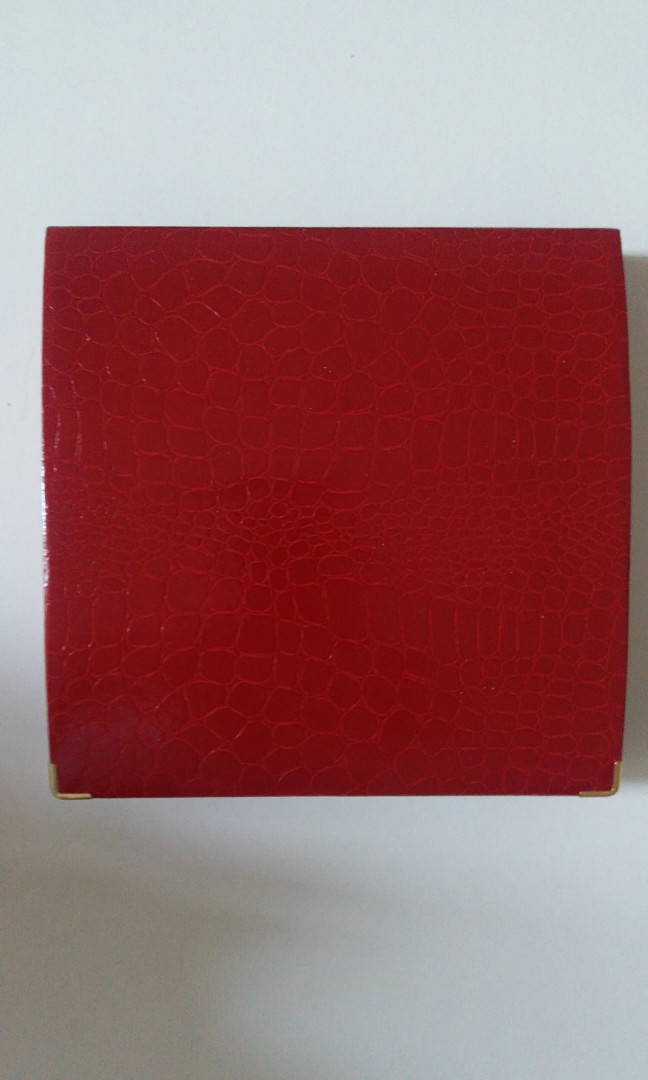 New necklace box without logo, 名牌, 飾物及配件 - Carousell