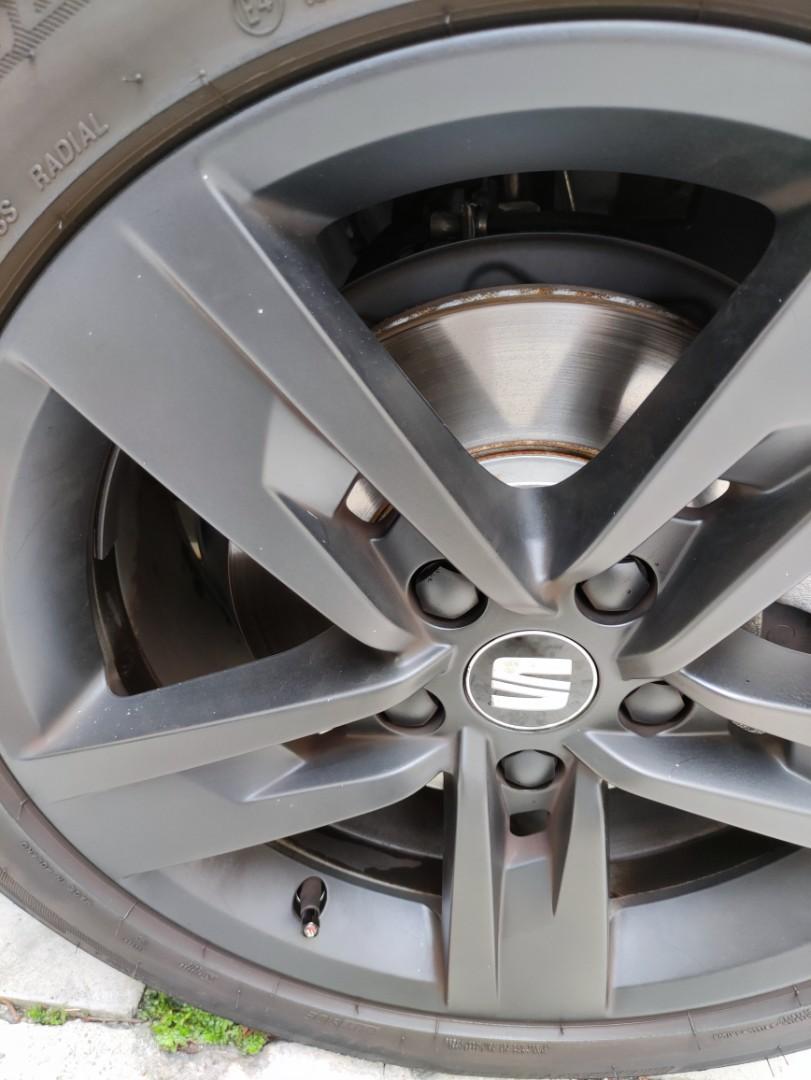 Seat Leon FR 17" rim with Tyres, rims sprayed matte black, Car ...