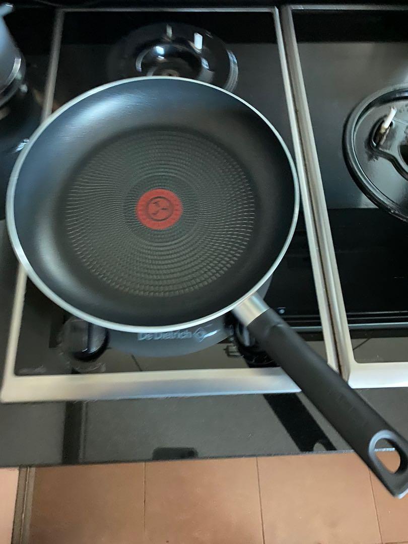 Tefal Non-stick Flying Pan (limited edition), Furniture & Home Living ...