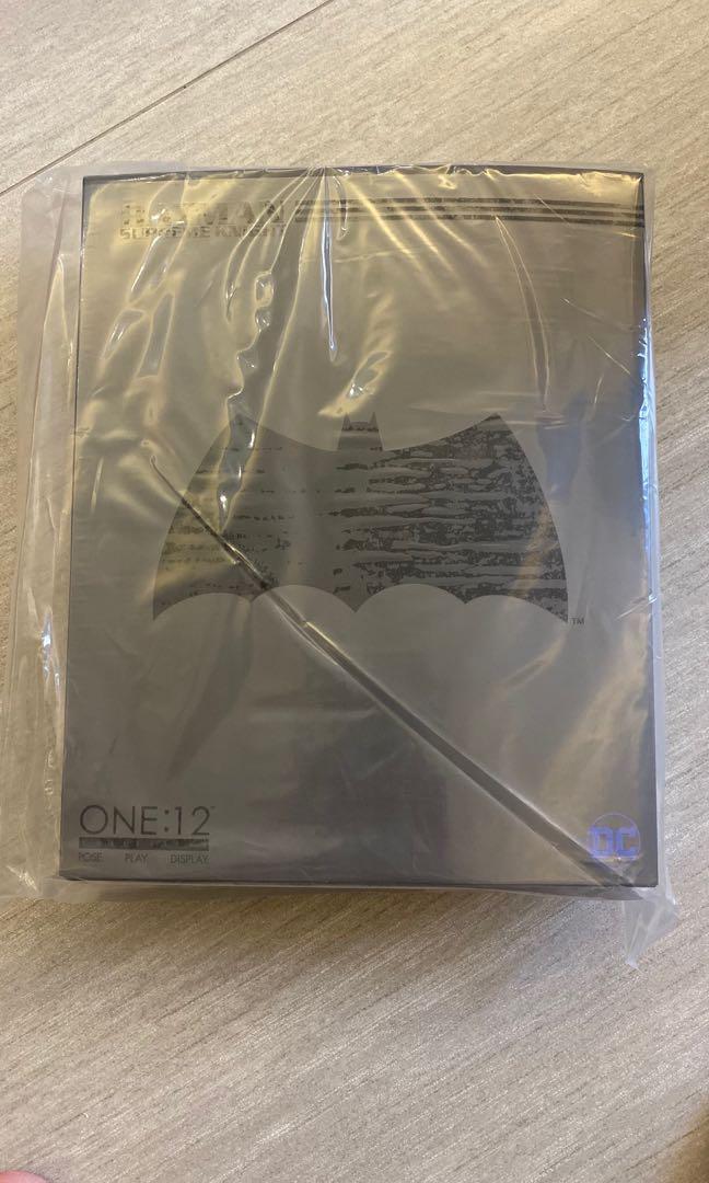 荃灣交收 全新mezco batman, 興趣及遊戲, 玩具 & 遊戲類 - Carousell