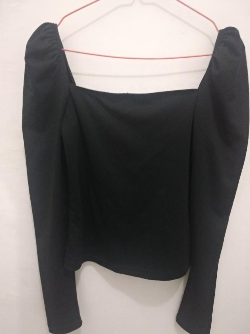 Puffy top, Fesyen Wanita, Pakaian Wanita, Atasan di Carousell