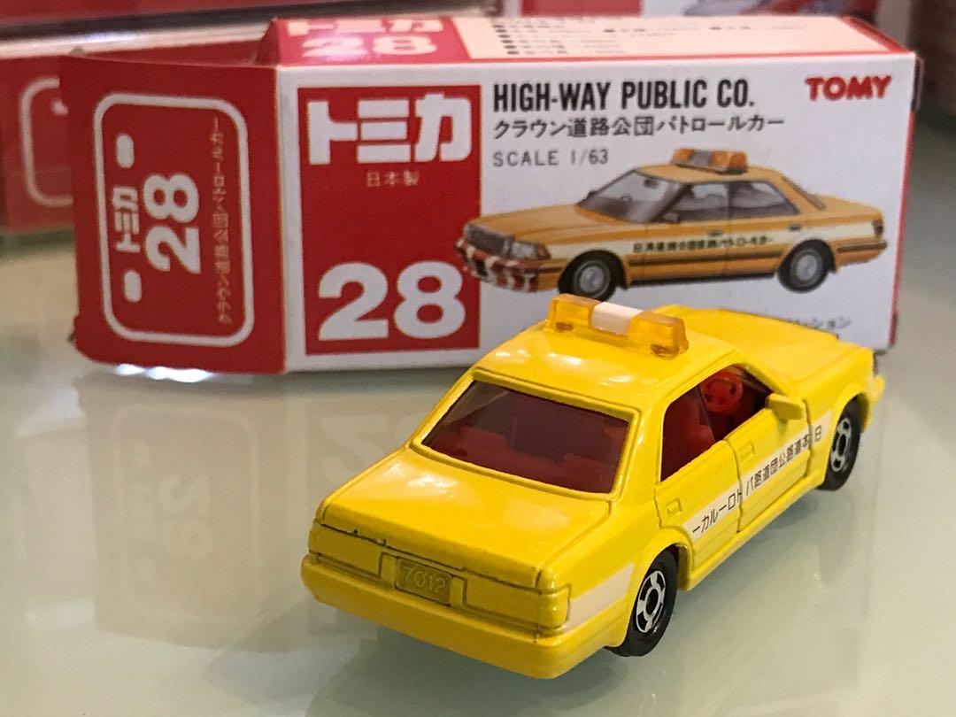 Tomica 28 Toyota crown 道路公団 日本製, 興趣及遊戲, 玩具 & 遊戲類 - Carousell