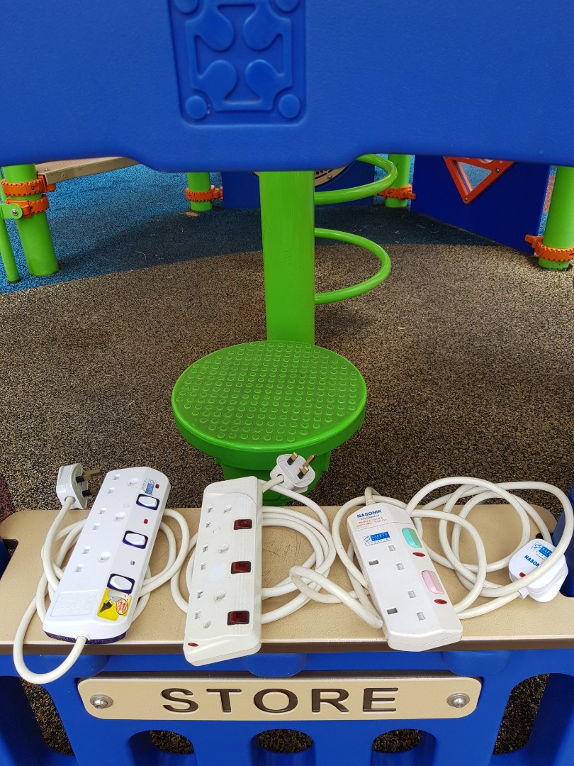 2 & 3 Gang Way Extension Sockets, Everything Else on Carousell