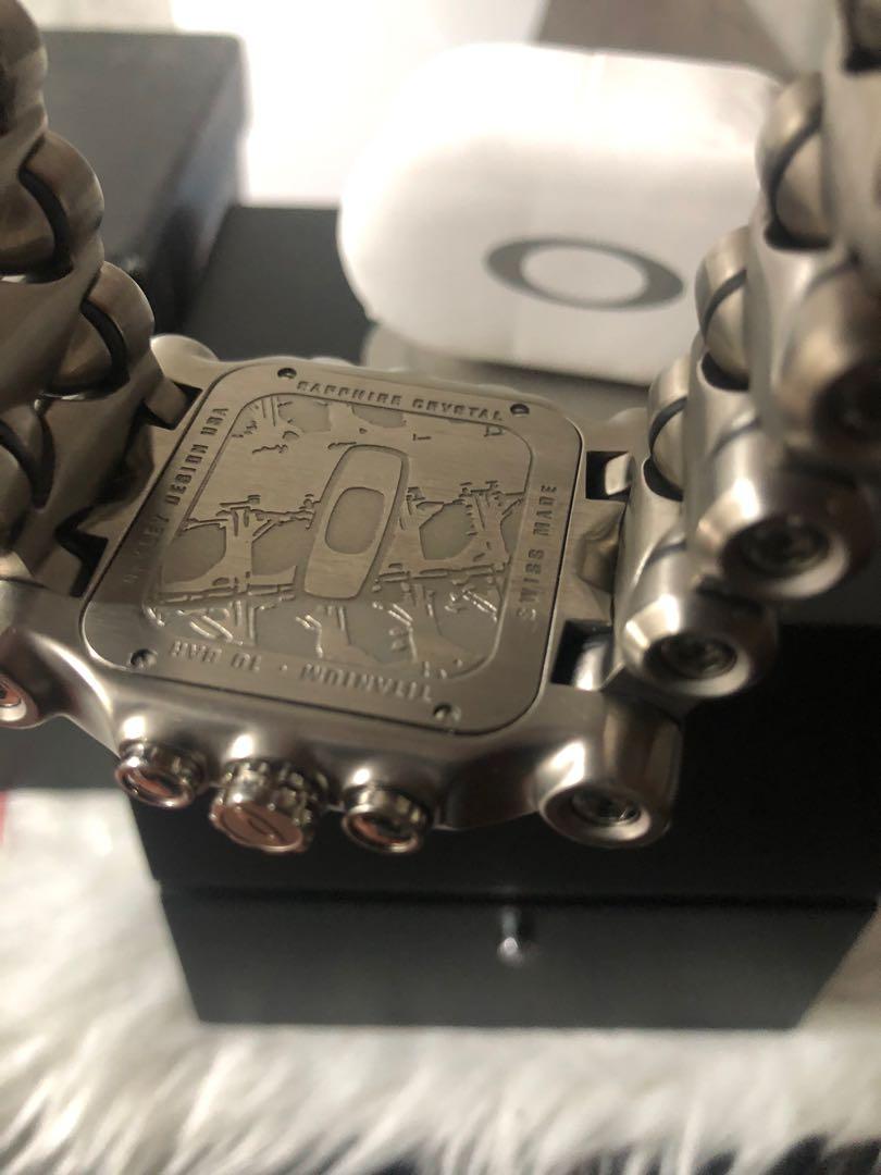 Oakley Minute Machine Gen2 Black Dial Titanium, Men's Fashion, Watches ...