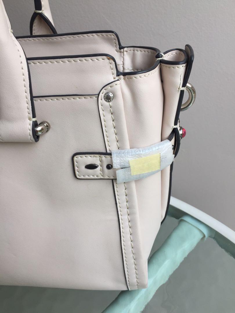 Coach swagger 27 patchwork, Barang Mewah, Tas & Dompet di Carousell