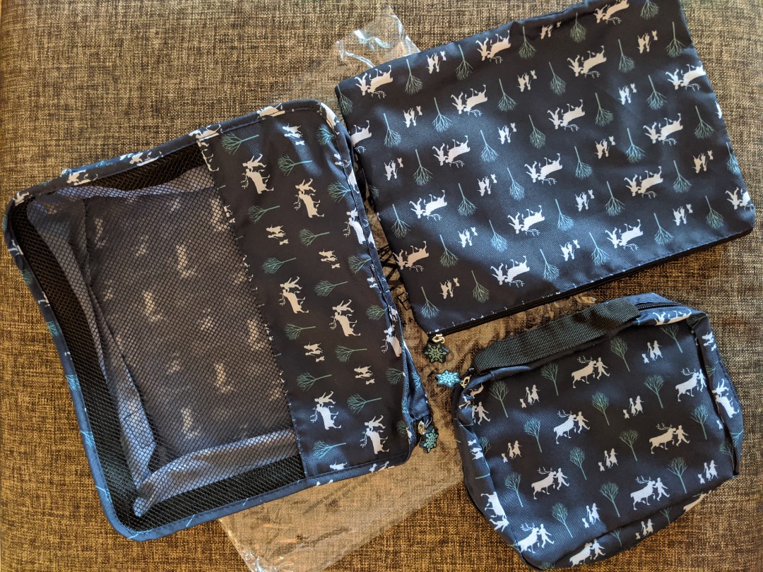 FROZEN Travel packing cubes (Set), Furniture & Home Living, Kitchenware ...