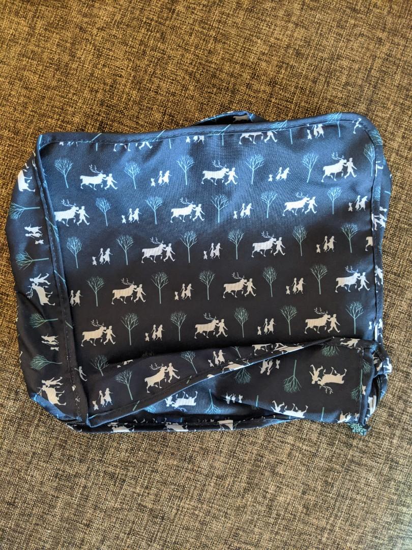 FROZEN Travel packing cubes (Set), Furniture & Home Living, Kitchenware ...
