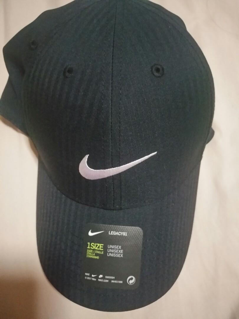 Nike hat, Women's Fashion, Coats, Jackets and Outerwear on Carousell