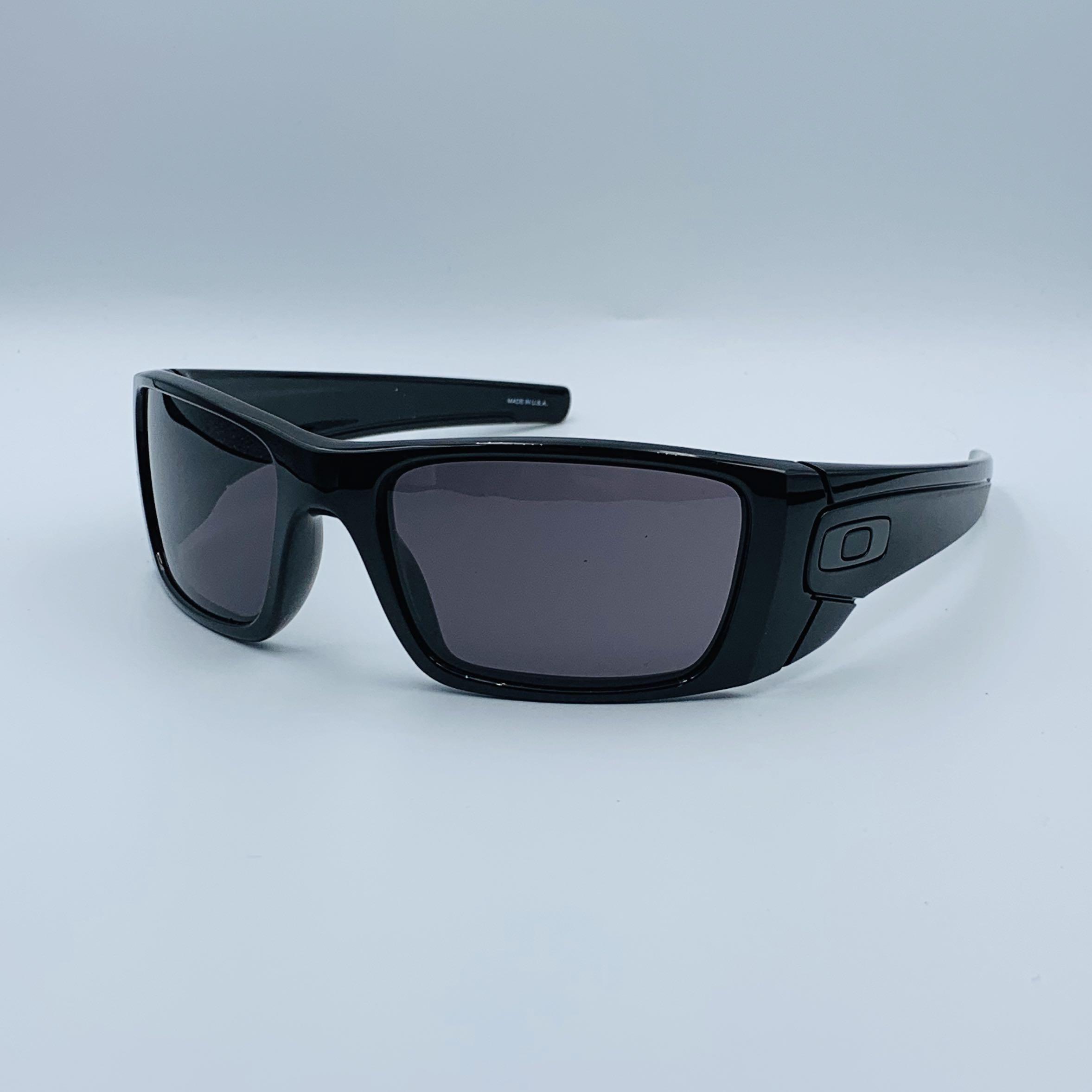 Oakley Fuel Cell Polished Black Warm Grey, Men's Fashion, Watches ...
