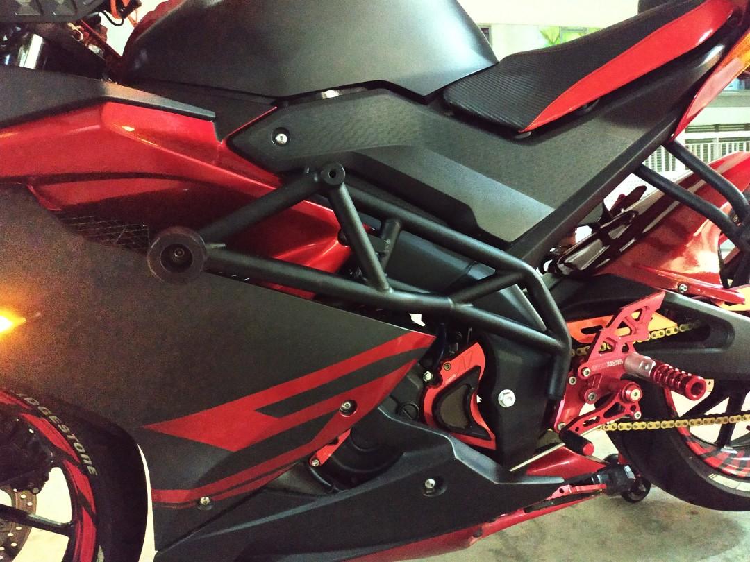 [R15 V3] Crash Bar R15 V3, Motorcycles, Motorcycle Accessories on Carousell