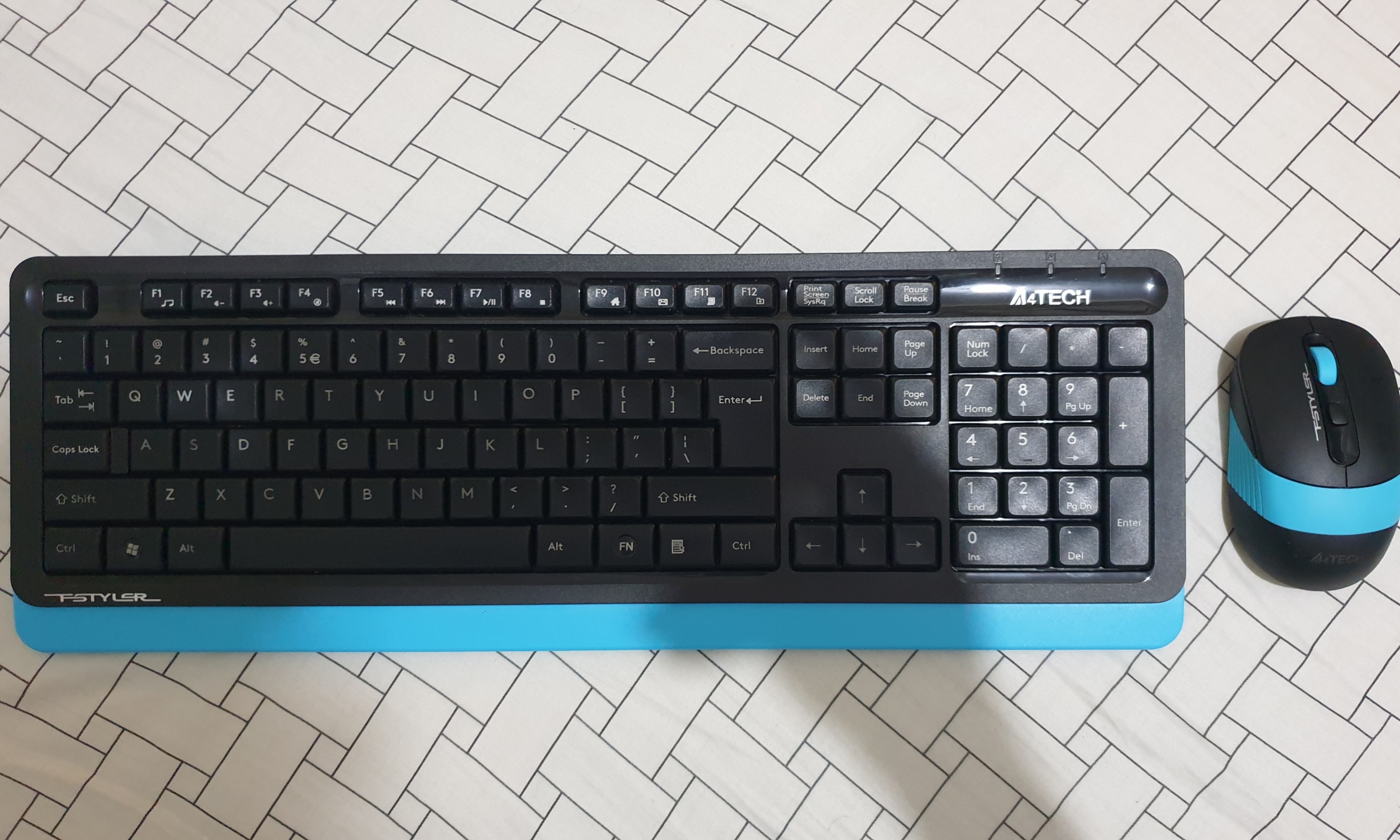 A4tech wireless keyboard & mouse fstyler FG1010, Computers & Tech, Parts & Accessories, Computer ...