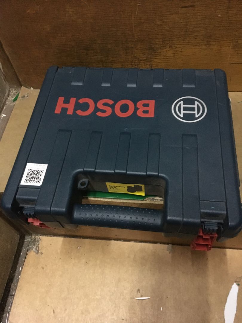 Bosch 工具箱 tools box 全新, 傢俬＆家居, 其他, 家居改善及收納用品 - Carousell