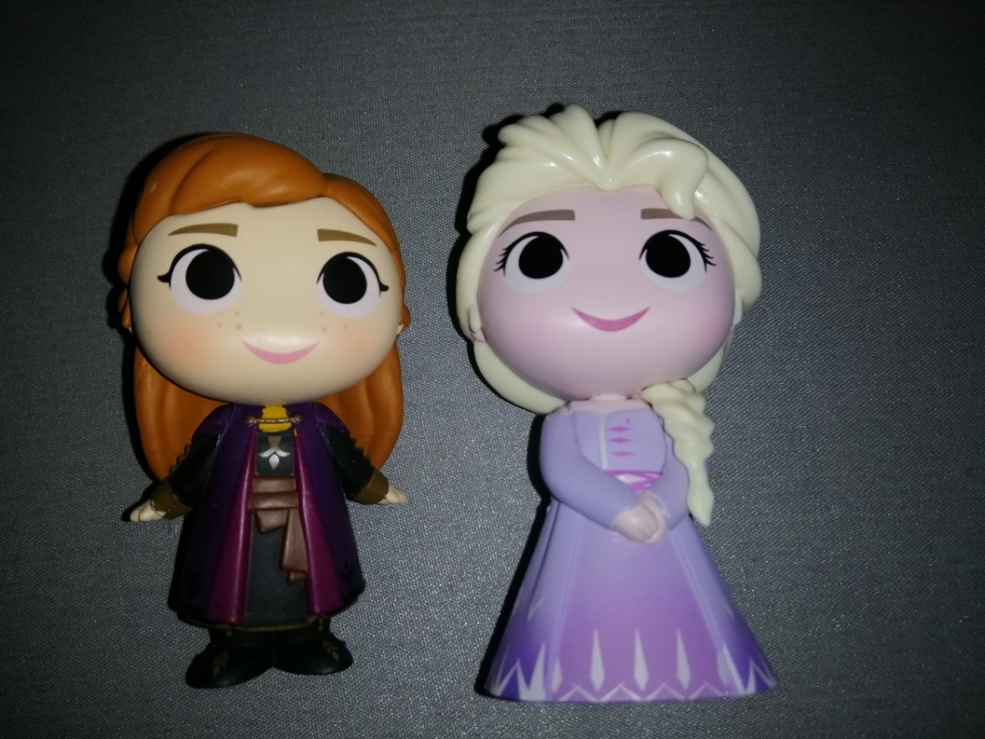 FUNKO MINI FROZEN 2 ANNA ELSA, Toys & Games, Bricks & Figurines on ...