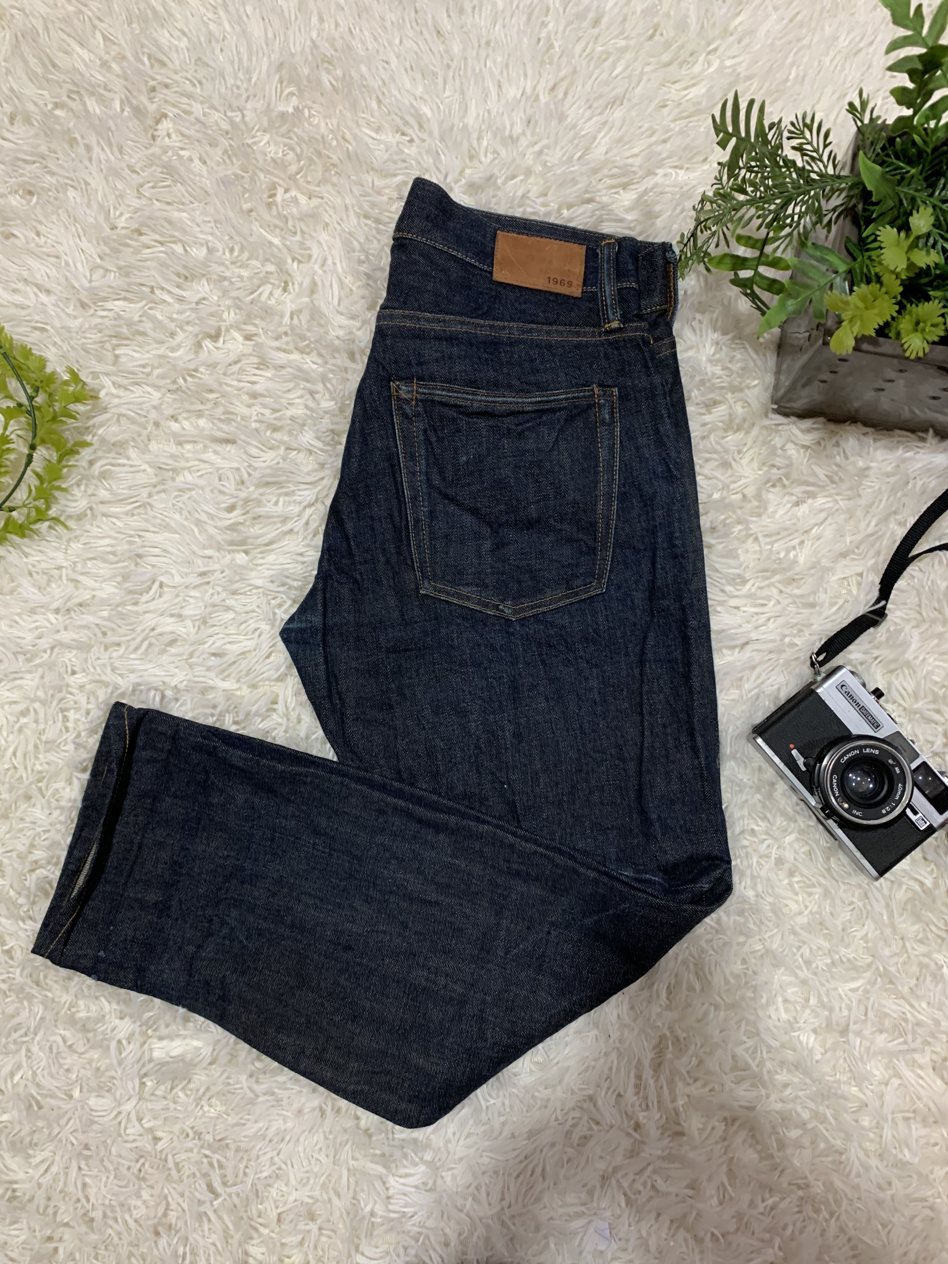 GAP 1969 Authentic Skinny Jeans, Men's Fashion, Bottoms, Jeans on Carousell