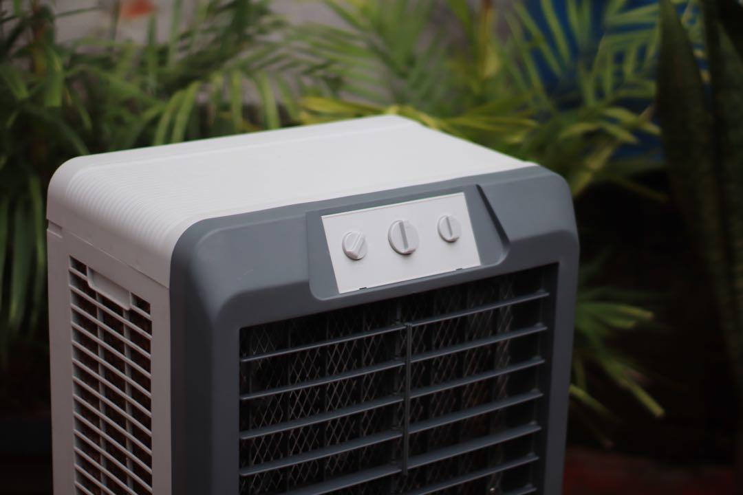 Iwata AIRBLASTER-X Evaporative Air Cooler with 3 Fan Speed and ...