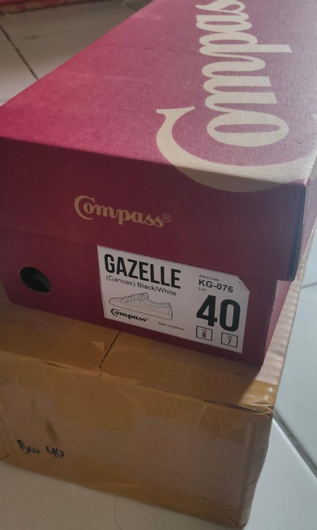 Sepatu compass, Fesyen Pria, Sepatu , Sneakers di Carousell