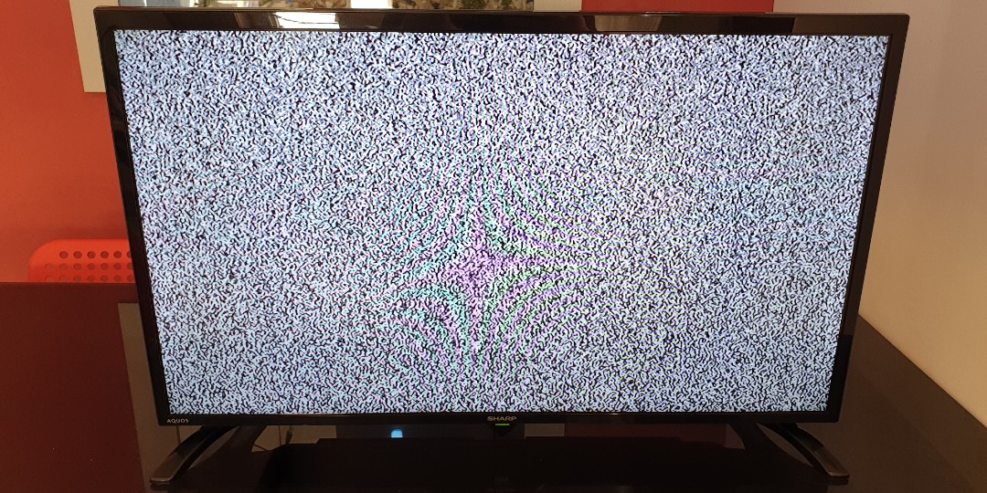 SHARP Aquos 32 inches MODEL LC-32LE185M, TV & Home Appliances, TV ...