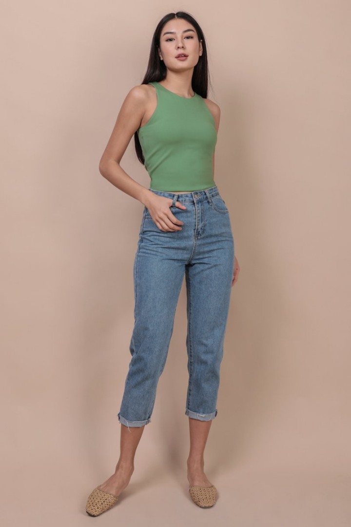 [Brand New] DEMI RACERCUT TOP (FERN), Women's Fashion, Tops, Sleeveless ...