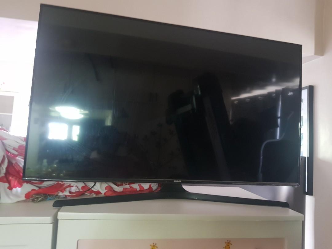 Samsung LED 48 INCHES, TV & Home Appliances, TV & Entertainment, TV on ...
