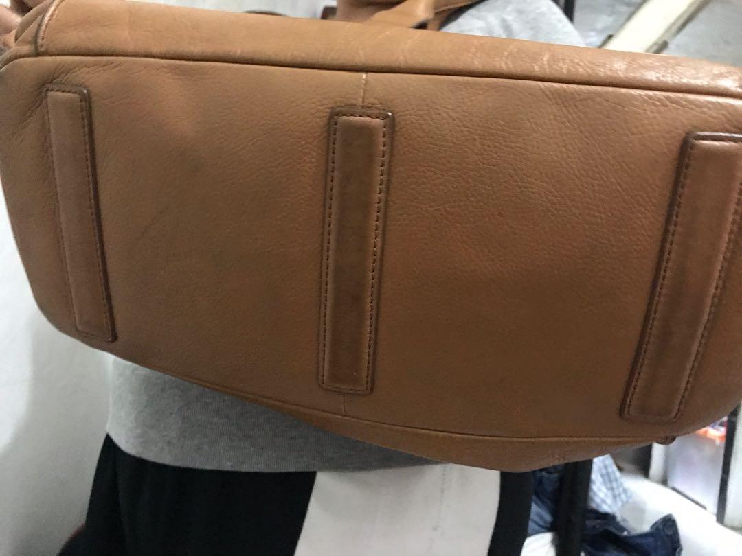 Tas Fossil coklat besar original, Fesyen Wanita, Tas & Dompet di Carousell