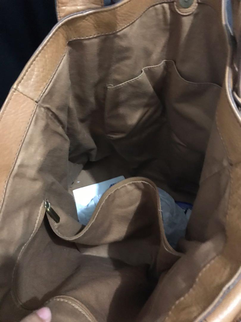 Tas Fossil coklat besar original, Fesyen Wanita, Tas & Dompet di Carousell