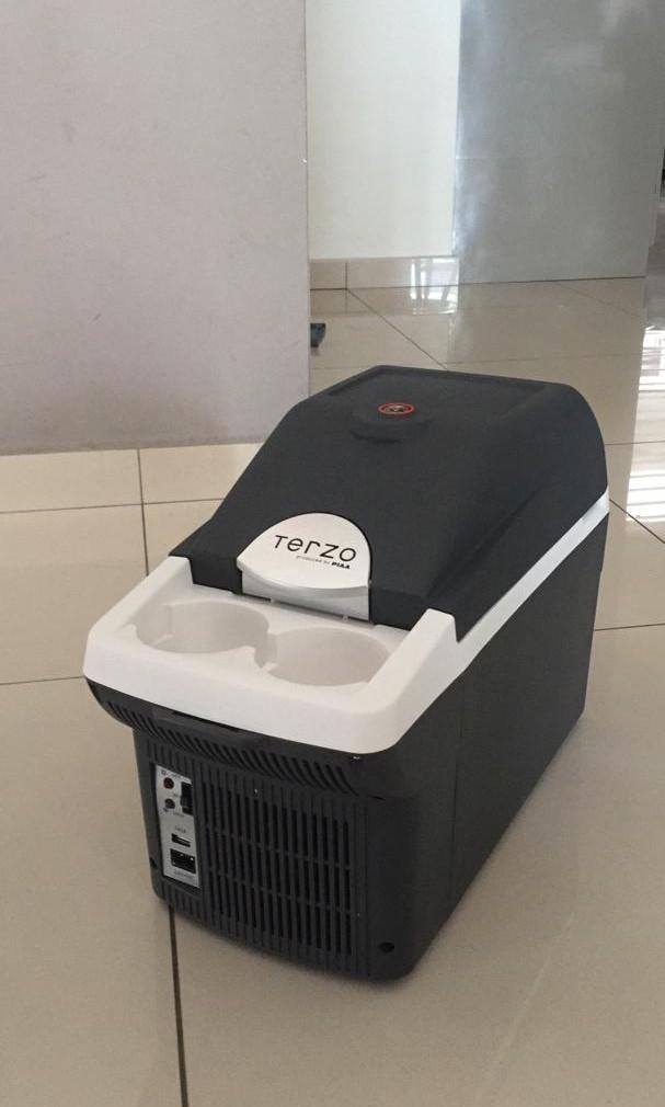 Terzo 8L Cooler Box, Furniture & Home Living, Kitchenware & Tableware ...