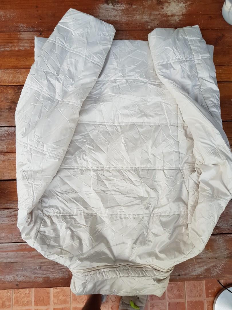 Dirty white puffer jacket, Women's Fashion, Coats, Jackets and ...