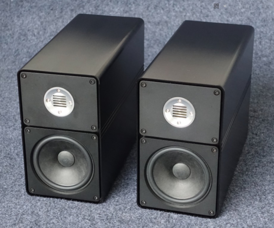 ELAC CL305 Bookshelf Speakers, Audio, Soundbars, Speakers & Amplifiers on Carousell