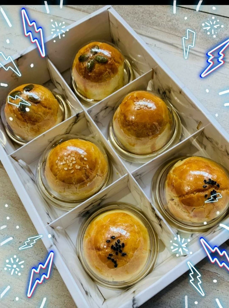 Home-made mooncake, Food & Drinks, Homemade Bakes on Carousell