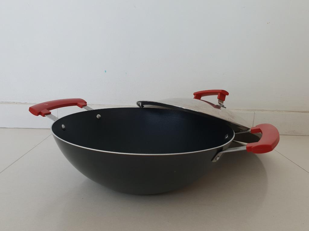 IKEA Identisk Non-stick Wok , Furniture & Home Living, Kitchenware ...
