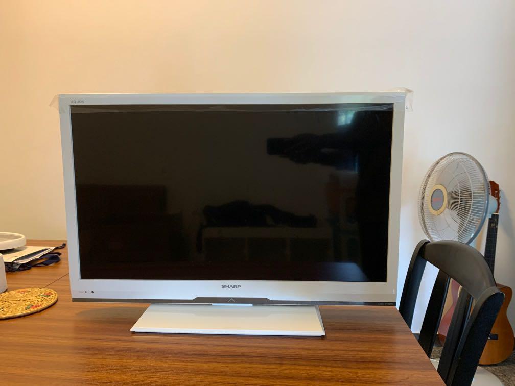 Sharp Aquos 32 inch LED TV for sale, TV & Home Appliances, TV ...