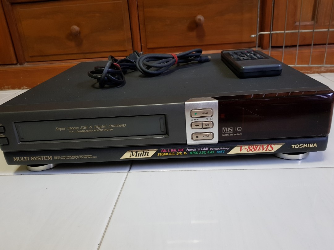 Vintage Toshiba VHS Player (Japan made), Audio, Portable Music Players ...