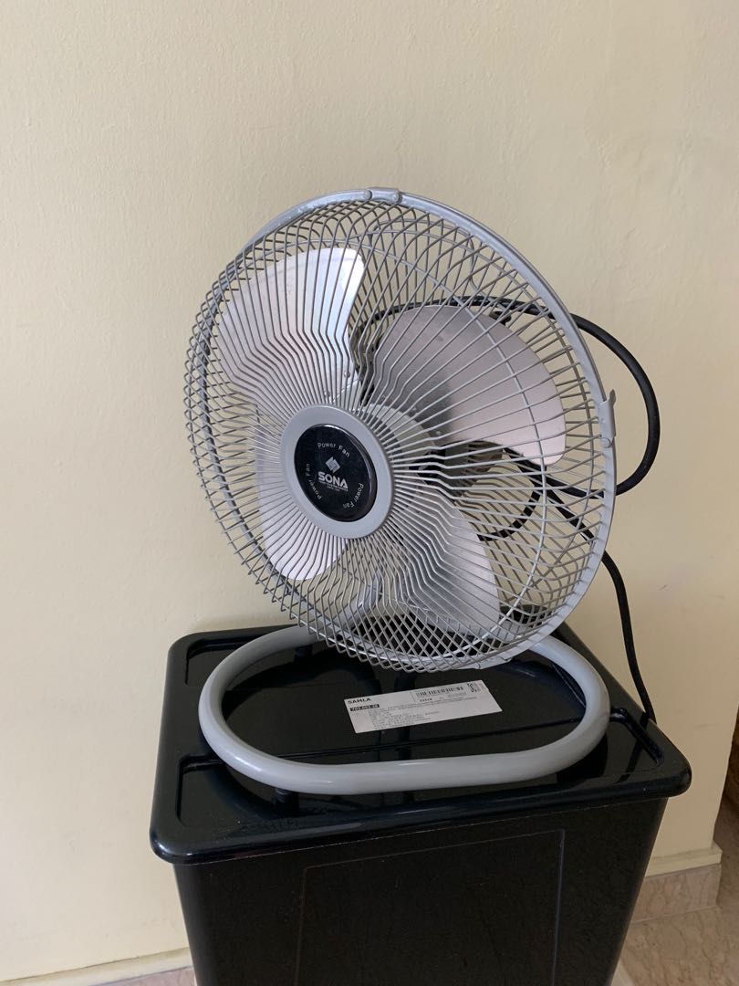 Electric fan, Furniture & Home Living, Lighting & Fans, Fans on Carousell