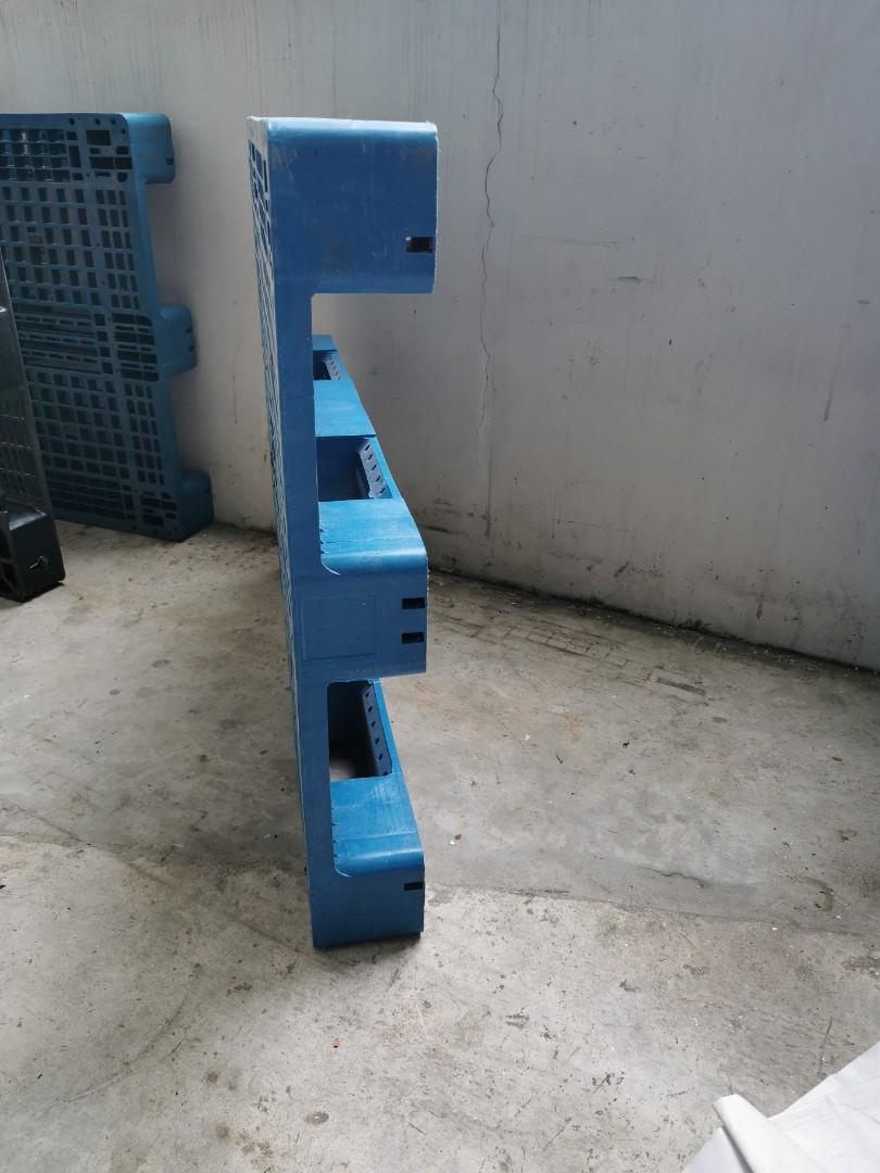 Heavy duty plastic pallet M profile, Everything Else on Carousell