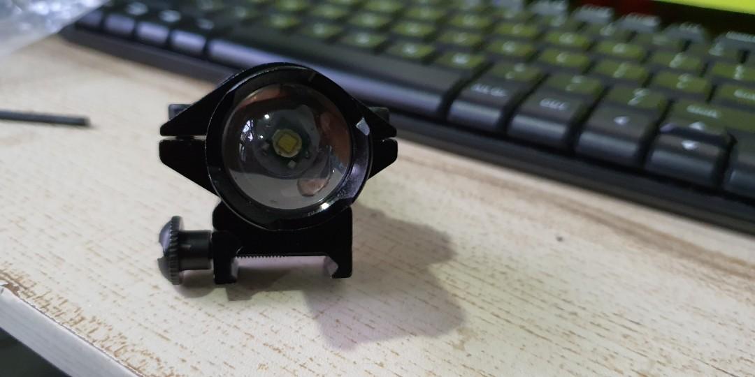 Tactical torchlight with 20mm mount for Nerf, wbb, airsoft, Toys ...