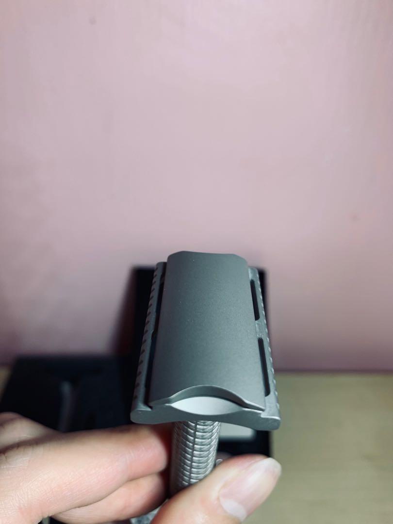 Karve Christopher Bradley SS B plate razor + Free SS Stand and 2 Astra ...