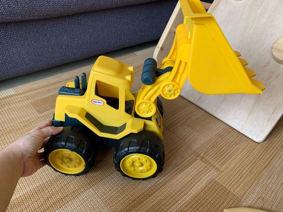 Little Tikes toy digger excavator construction vehicle truck, Hobbies ...