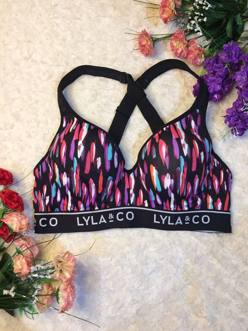 LYLA & CO. SPORTS BRA, Men's Fashion, Activewear on Carousell