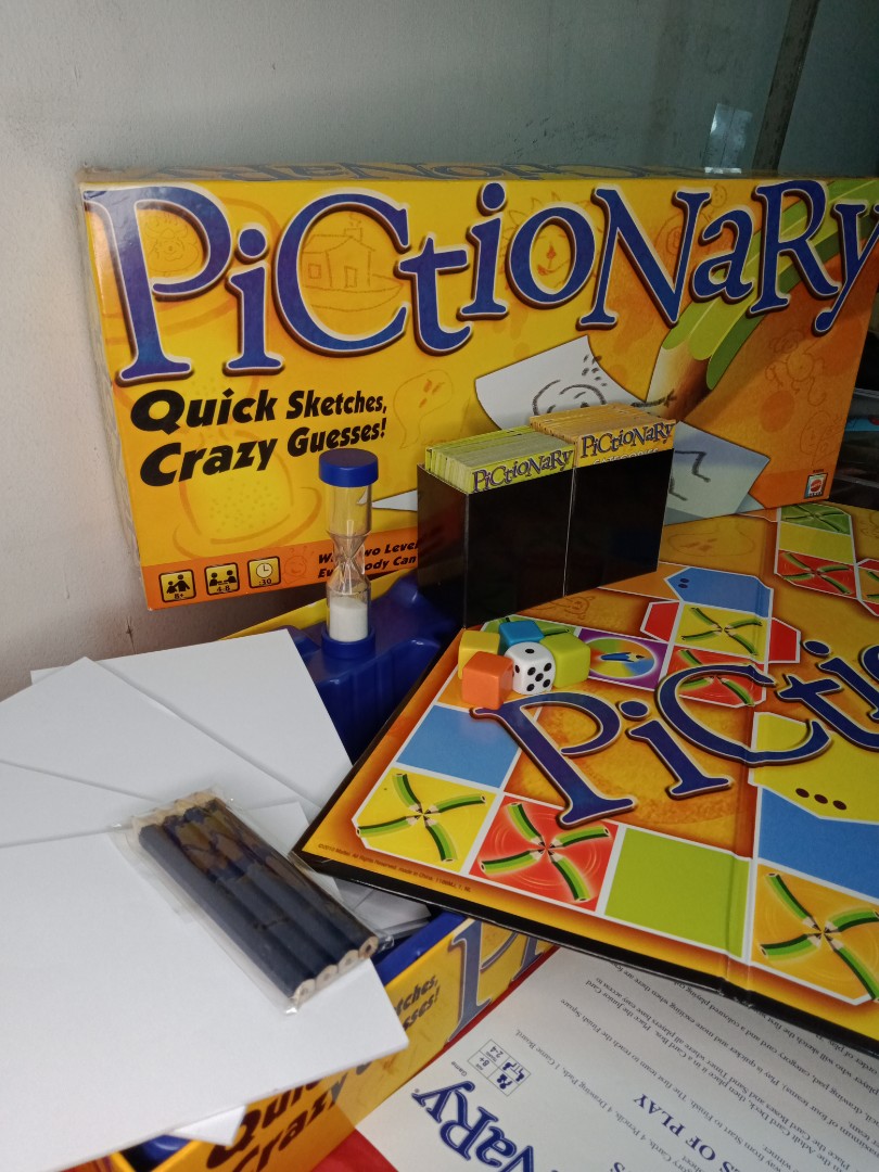 Pictionary game board set, Hobbies & Toys, Toys & Games on Carousell