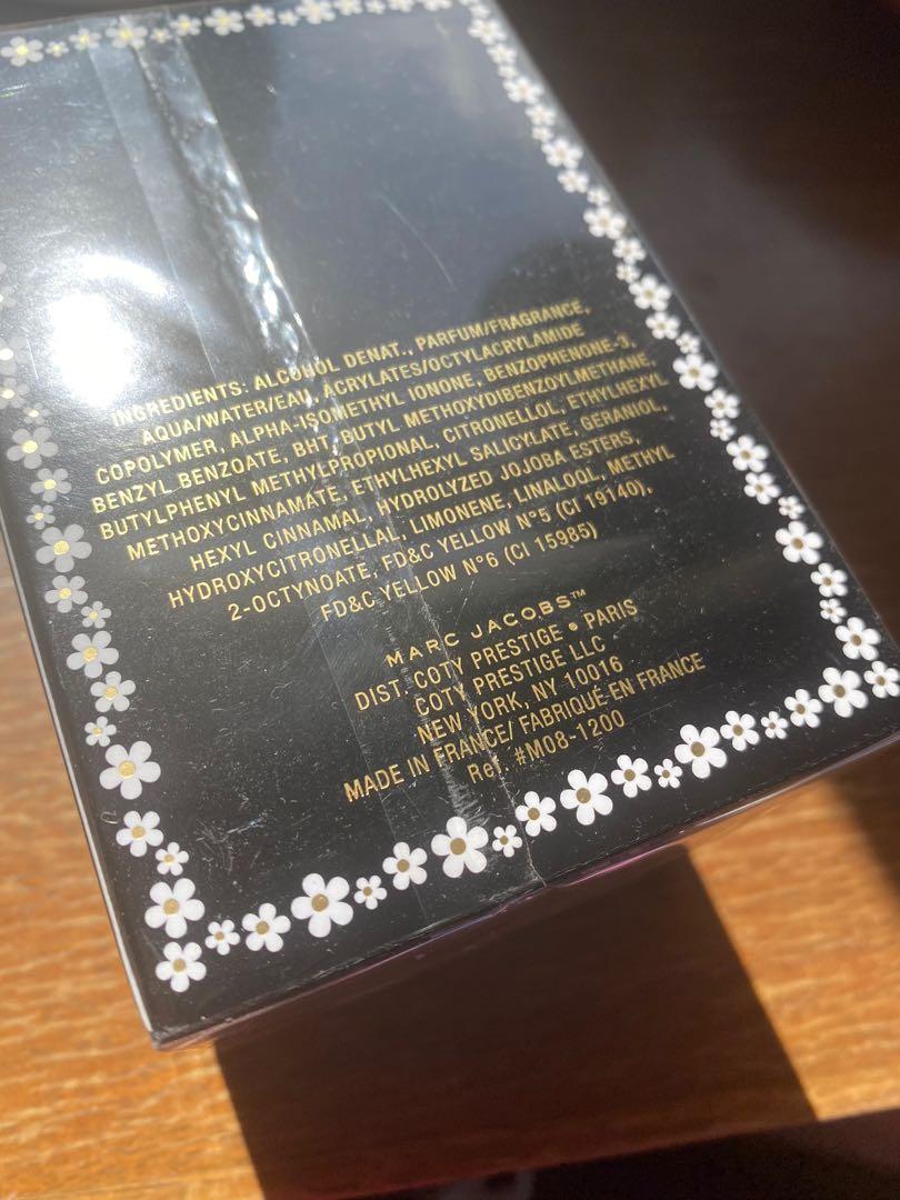 Marc Jacobs Daisy Perfume 香水, 女裝, 手袋及銀包, 長銀包 - Carousell