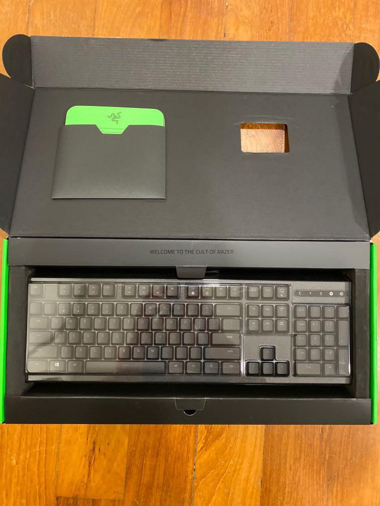 razer keyboard and mouse, logitech mousepad, Computers & Tech, Parts ...