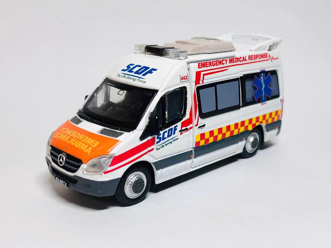 Singapore Civil Defence Force (SCDF) Ambulance Model (1:76), Hobbies ...