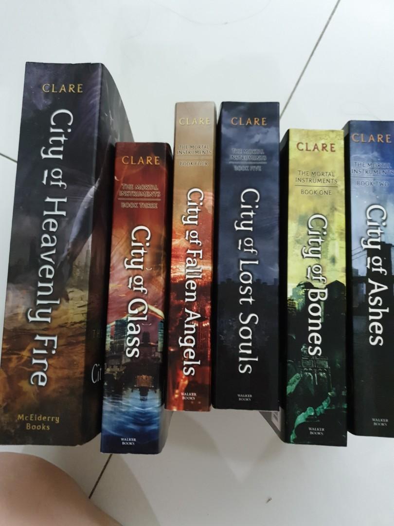Young adult read - The mortal instruments (bookset of 6), Hobbies & Toys, Books & Magazines ...